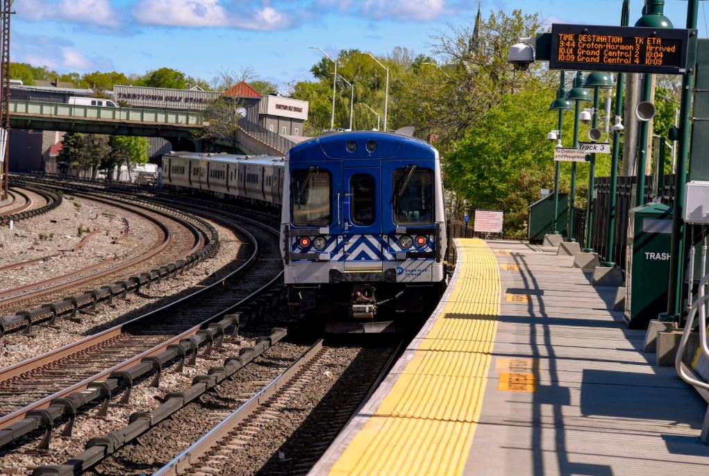 MTA Launches OMNY on Hudson Rail Link, Metro-North